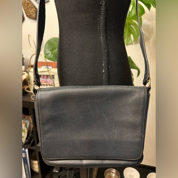 Coach | Bags | Vintage Coach 8s Bistro Bag Style 425 In Navy Leather ...